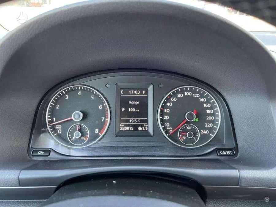Pelēks Volkswagen Touran 2010 Šauļi, ar dzinēja tilpumu 1.39 L un nobraukumu 220 tūkst. km par 4900 €, foto 14 vietnē AUTOMOTO.COM.LV
