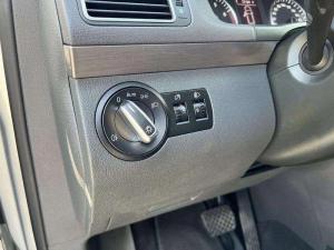 Pelēks Volkswagen Touran 2010 Šauļi, ar dzinēja tilpumu 1.39 L un nobraukumu 220 tūkst. km par 4900 €, foto 20 vietnē AUTOMOTO.COM.LV