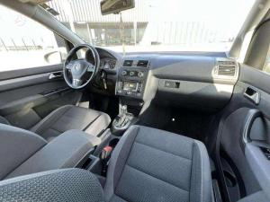 Pelēks Volkswagen Touran 2010 Šauļi, ar dzinēja tilpumu 1.39 L un nobraukumu 220 tūkst. km par 4900 €, foto 21 vietnē AUTOMOTO.COM.LV