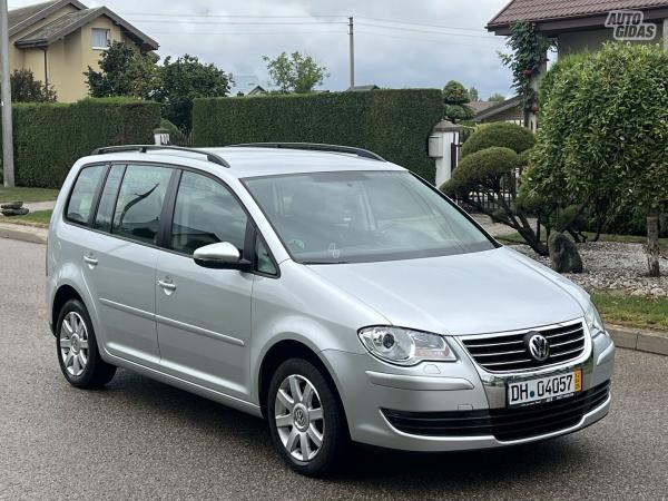 Pelēks Volkswagen Touran 2010 Kėdainiai, ar dzinēja tilpumu 1.40 L un nobraukumu 160 tūkst. km par 3300 €, foto 3 vietnē AUTOMOTO.COM.LV