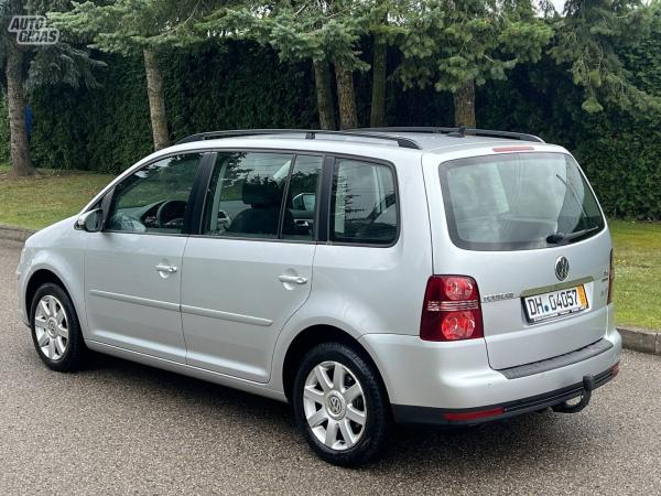 Pelēks Volkswagen Touran 2010 Kėdainiai, ar dzinēja tilpumu 1.40 L un nobraukumu 160 tūkst. km par 3300 €, foto 5 vietnē AUTOMOTO.COM.LV