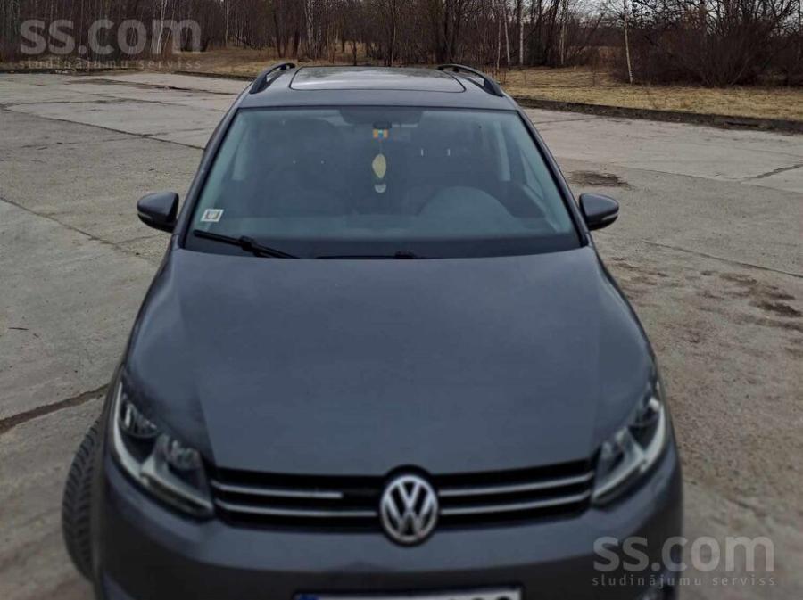 Pelēks Volkswagen Touran 2011 Rīga, ar dzinēja tilpumu 2.00 L un nobraukumu 240 tūkst. km par 7200 €, foto 6 vietnē AUTOMOTO.COM.LV