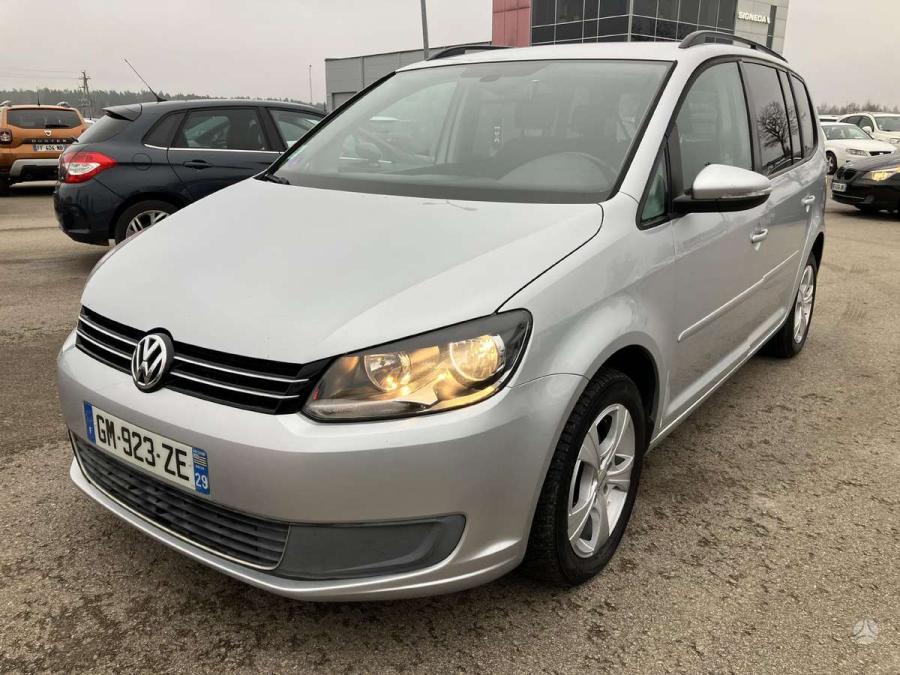 Pelēks Volkswagen Touran 2011 Tauragė, ar dzinēja tilpumu 1.39 L un nobraukumu 189 tūkst. km par 4700 €, foto 1 vietnē AUTOMOTO.COM.LV