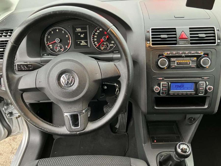 Pelēks Volkswagen Touran 2011 Tauragė, ar dzinēja tilpumu 1.39 L un nobraukumu 189 tūkst. km par 4700 €, foto 12 vietnē AUTOMOTO.COM.LV