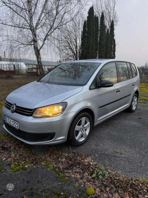 Grey Volkswagen Touran 2011 in Vilkaviskis, with an engine capacity of 1.60 L and mileage of 345 thousand km for 4800 €, photo  on AUTOMOTO.COM.LV