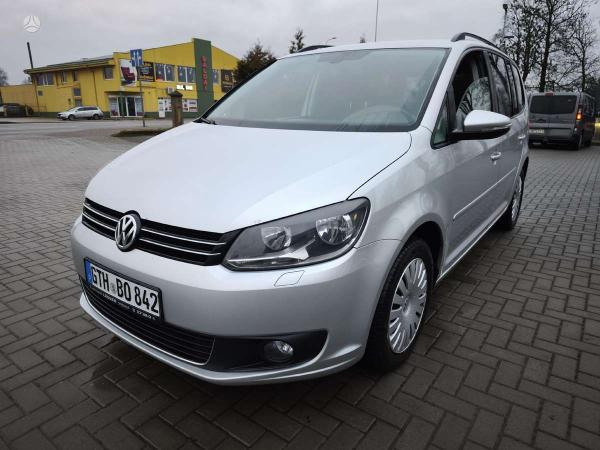 Pelēks Volkswagen Touran 2011 Tauragė, ar dzinēja tilpumu 1.97 L un nobraukumu 276 tūkst. km par 4900 €, foto 1 vietnē AUTOMOTO.COM.LV