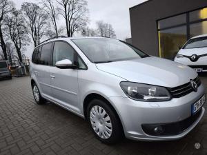 Pelēks Volkswagen Touran 2011 Tauragė, ar dzinēja tilpumu 1.97 L un nobraukumu 276 tūkst. km par 4900 €, foto 12 vietnē AUTOMOTO.COM.LV