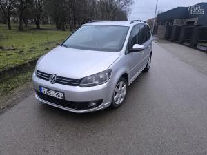 Pelēks Volkswagen Touran 2011 Šauļi, ar dzinēja tilpumu 1.60 L un nobraukumu 288 tūkst. km par 4700 €, foto 3 vietnē AUTOMOTO.COM.LV