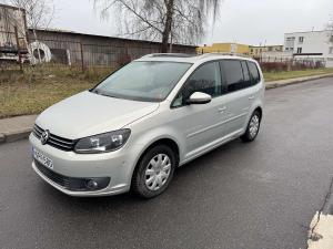 Grey Volkswagen Touran 2011 in Vilnius, with an engine capacity of 1.90 L and mileage of 326 thousand km for 4700 €, photo 4 on AUTOMOTO.COM.LV