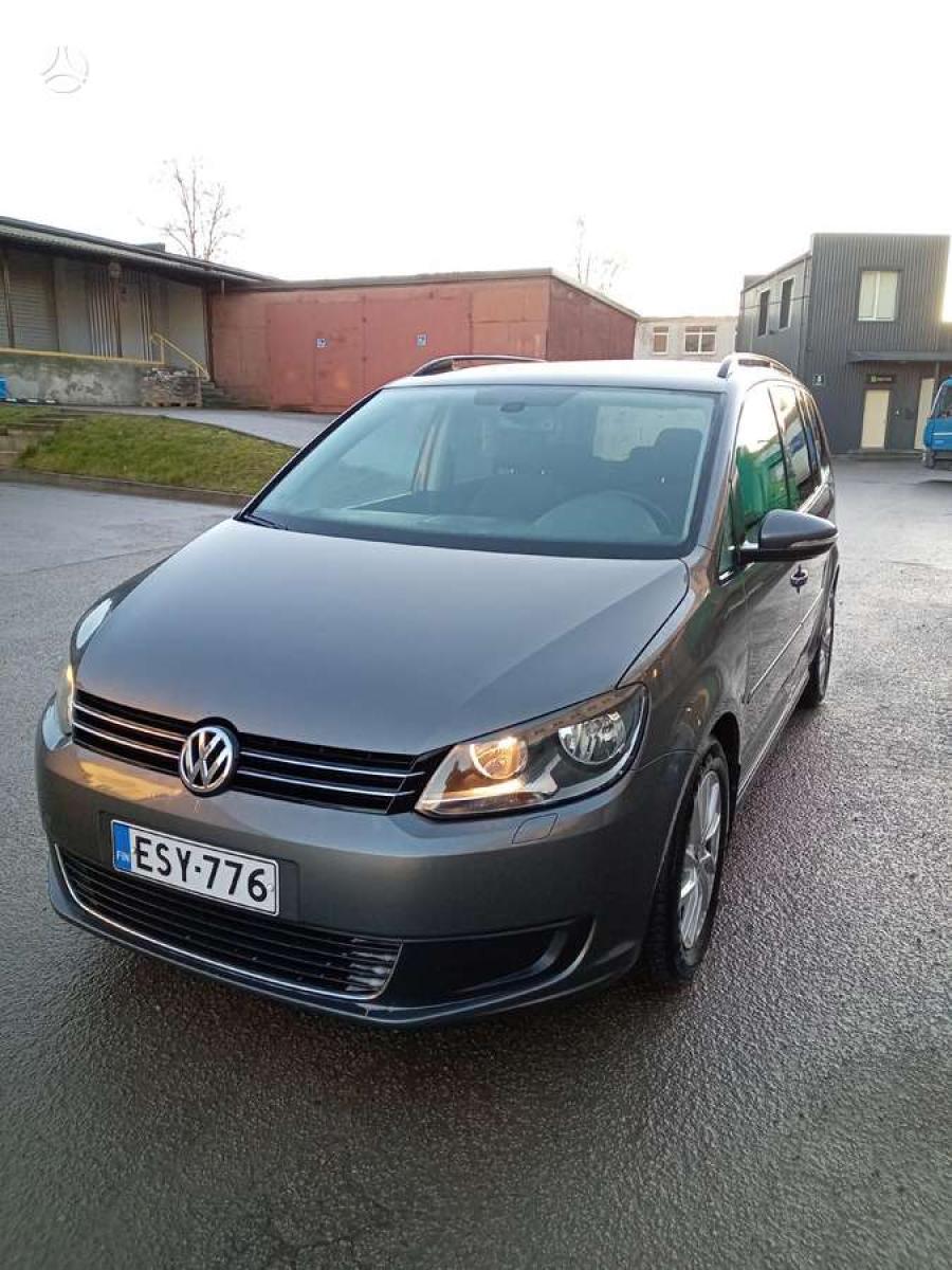 Pelēks Volkswagen Touran 2011 Šauļi, ar dzinēja tilpumu 1.60 L un nobraukumu 194 tūkst. km par 4750 €, foto 1 vietnē AUTOMOTO.COM.LV
