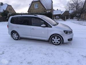 Pelēks Volkswagen Touran 2011 Šauļi, ar dzinēja tilpumu 1.60 L un nobraukumu 288 tūkst. km par 4650 €, foto 7 vietnē AUTOMOTO.COM.LV