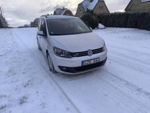 Pelēks Volkswagen Touran 2011 Šauļi, ar dzinēja tilpumu 1.60 L un nobraukumu 288 tūkst. km par 4650 €, foto 3 vietnē AUTOMOTO.COM.LV