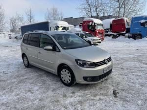 Pelēks Volkswagen Touran 2011 Viļņa, ar dzinēja tilpumu 1.60 L un nobraukumu 326 tūkst. km par 4700 €, foto  vietnē AUTOMOTO.COM.LV