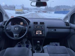 Pelēks Volkswagen Touran 2011 Viļņa, ar dzinēja tilpumu 1.60 L un nobraukumu 326 tūkst. km par 4700 €, foto 14 vietnē AUTOMOTO.COM.LV