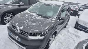 Pelēks Volkswagen Touran 2011 Marijampole, ar dzinēja tilpumu 1.60 L un nobraukumu 278 tūkst. km par 4585 €, foto  vietnē AUTOMOTO.COM.LV