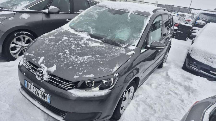 Pelēks Volkswagen Touran 2011 Marijampole, ar dzinēja tilpumu 1.60 L un nobraukumu 278 tūkst. km par 4585 €, foto 1 vietnē AUTOMOTO.COM.LV