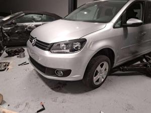 Pelēks Volkswagen Touran 2011 Kauņa, ar dzinēja tilpumu 1.97 L un nobraukumu 300 tūkst. km par 6666 €, foto  vietnē AUTOMOTO.COM.LV