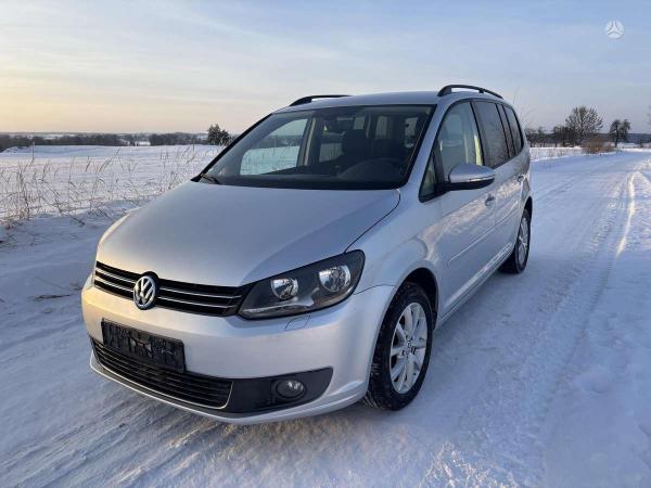 Pelēks Volkswagen Touran 2011 Varėna, ar dzinēja tilpumu 1.60 L un nobraukumu 254 tūkst. km par 5300 €, foto 1 vietnē AUTOMOTO.COM.LV