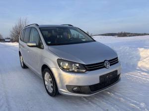 Pelēks Volkswagen Touran 2011 Varėna, ar dzinēja tilpumu 1.60 L un nobraukumu 254 tūkst. km par 5300 €, foto 2 vietnē AUTOMOTO.COM.LV