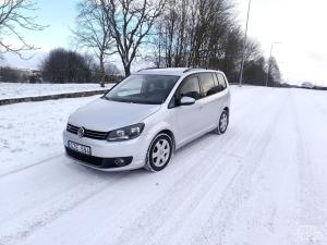 Pelēks Volkswagen Touran 2011 Šauļi, ar dzinēja tilpumu 1.60 L un nobraukumu 280 tūkst. km par 4650 €, foto  vietnē AUTOMOTO.COM.LV