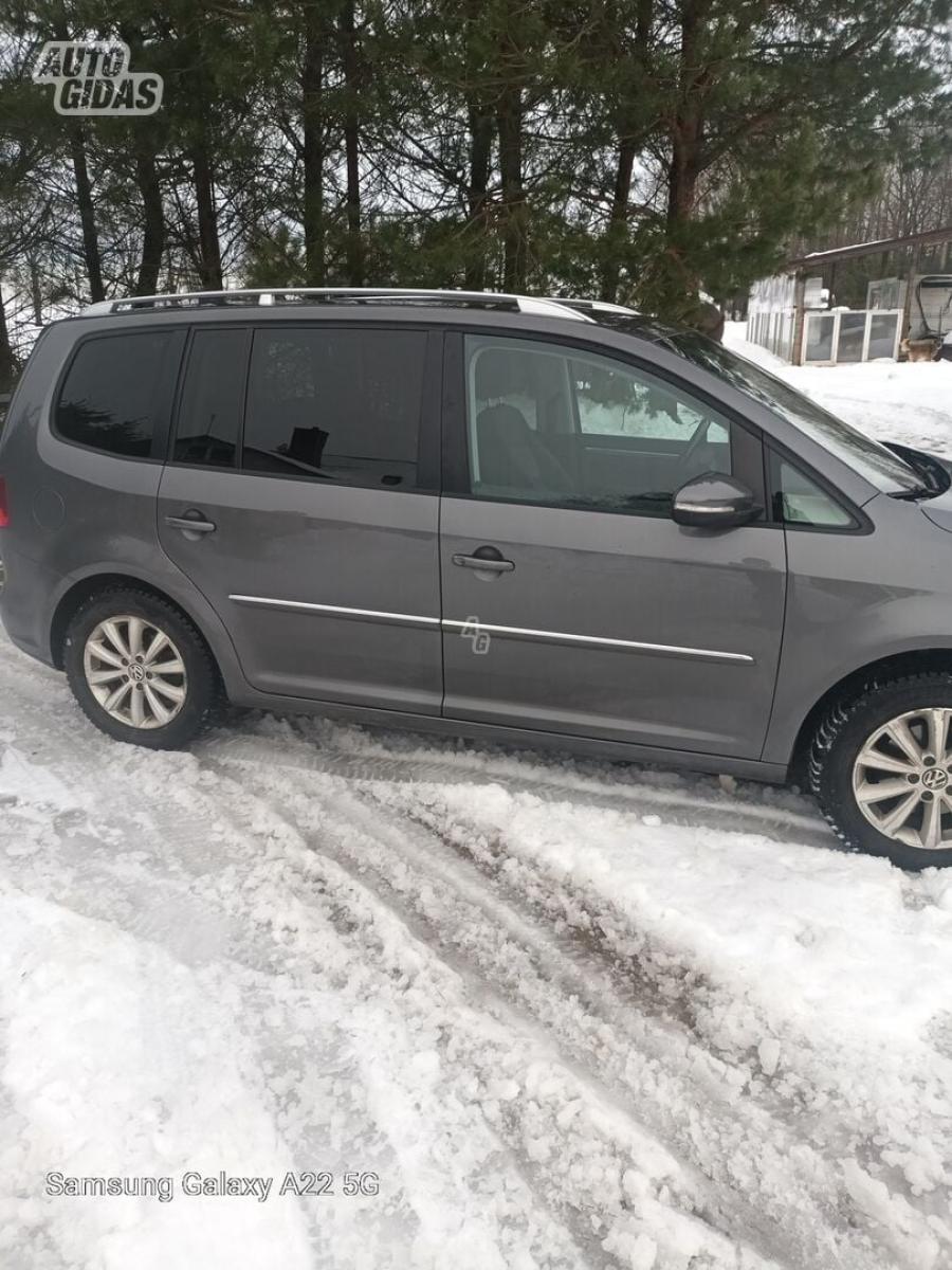 Серый Фольксваген Туран 2011 в Вильнюс, объемом двигателя 2.00 л и пробегом 277 тыс. км за 5800 €, фото 11 на AUTOMOTO.COM.LV