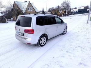 Pelēks Volkswagen Touran 2011 Šauļi, ar dzinēja tilpumu 1.60 L un nobraukumu 288 tūkst. km par 4650 €, foto 7 vietnē AUTOMOTO.COM.LV