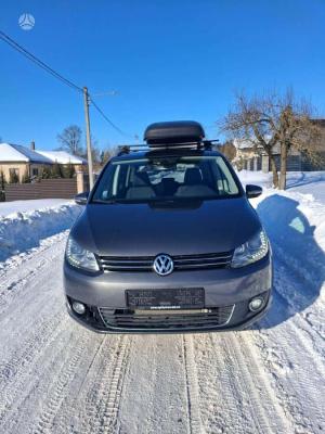 Grey Volkswagen Touran 2011 in Raseiniai, with an engine capacity of 1.60 L and mileage of 204 thousand km for 4500 €, photo 13 on AUTOMOTO.COM.LV