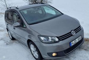 Pelēks Volkswagen Touran 2011 Trakai, ar dzinēja tilpumu 1.60 L un nobraukumu 416 tūkst. km par 5400 €, foto  vietnē AUTOMOTO.COM.LV