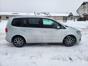 Pelēks Volkswagen Touran 2011 Tauragė, ar dzinēja tilpumu 1.60 L un nobraukumu 368 tūkst. km par 3400 €, foto 8 vietnē AUTOMOTO.COM.LV