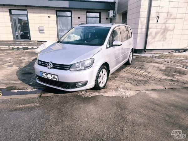 Grey Volkswagen Touran 2011 in Siauliai, with an engine capacity of 1.60 L and mileage of 288 thousand km for 4650 €, photo 2 on AUTOMOTO.COM.LV