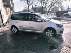 Pelēks Volkswagen Touran 2011 Šauļi, ar dzinēja tilpumu 1.60 L un nobraukumu 288 tūkst. km par 4650 €, foto 6 vietnē AUTOMOTO.COM.LV