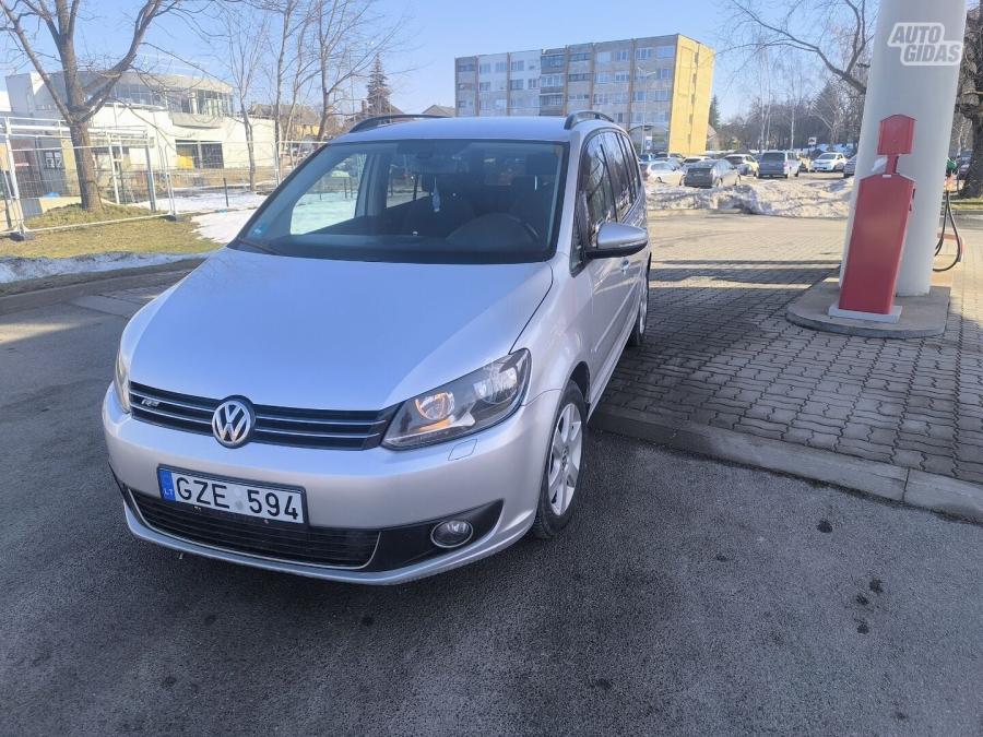 Pelēks Volkswagen Touran 2011 Šauļi, ar dzinēja tilpumu 1.60 L un nobraukumu 288 tūkst. km par 4500 €, foto 1 vietnē AUTOMOTO.COM.LV