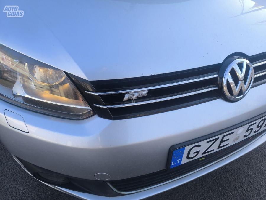 Pelēks Volkswagen Touran 2011 Šauļi, ar dzinēja tilpumu 1.60 L un nobraukumu 288 tūkst. km par 4500 €, foto 2 vietnē AUTOMOTO.COM.LV