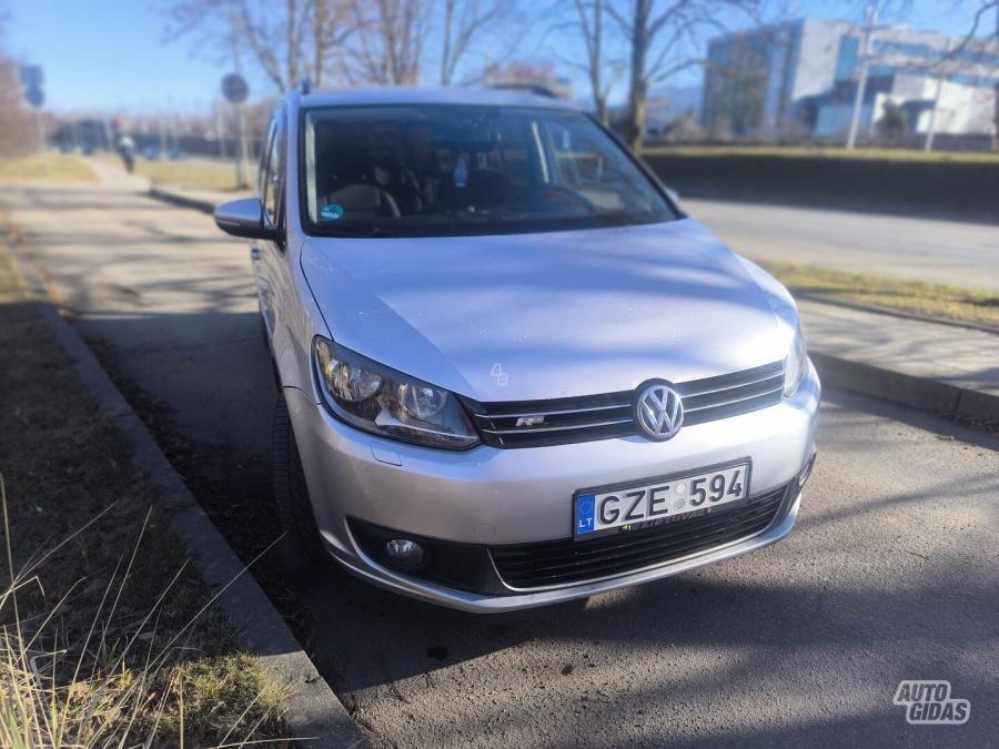 Pelēks Volkswagen Touran 2011 Šauļi, ar dzinēja tilpumu 1.60 L un nobraukumu 288 tūkst. km par 4400 €, foto 9 vietnē AUTOMOTO.COM.LV