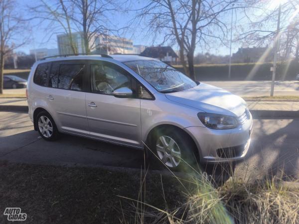 Pelēks Volkswagen Touran 2011 Šauļi, ar dzinēja tilpumu 1.60 L un nobraukumu 288 tūkst. km par 4400 €, foto 9 vietnē AUTOMOTO.COM.LV