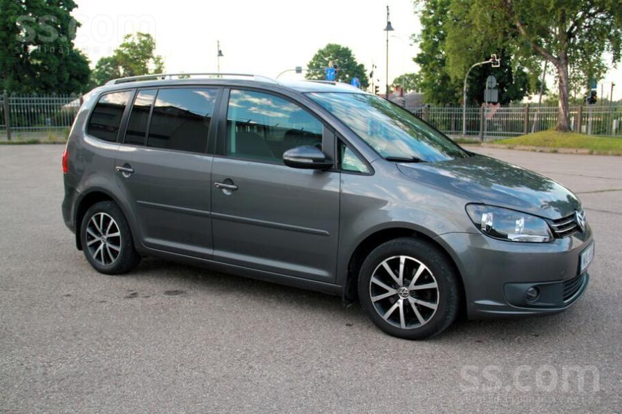 Pelēks Volkswagen Touran 2011 Rēzekne, ar dzinēja tilpumu 1.60 L un nobraukumu 306 tūkst. km par 6500 €, foto 1 vietnē AUTOMOTO.COM.LV