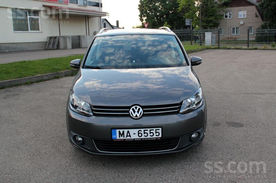 Pelēks Volkswagen Touran 2011 Rēzekne, ar dzinēja tilpumu 1.60 L un nobraukumu 306 tūkst. km par 6500 €, foto 5 vietnē AUTOMOTO.COM.LV
