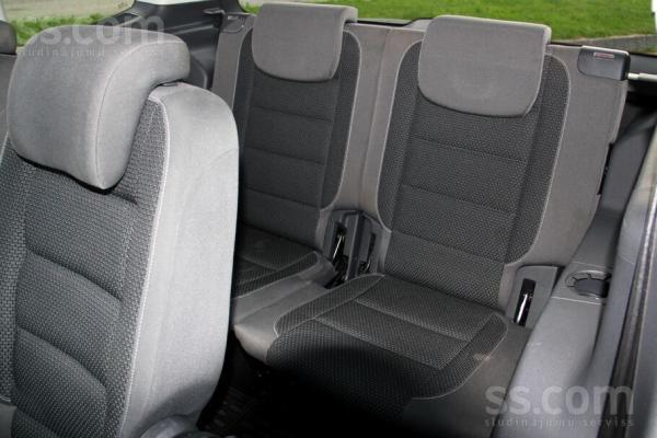 Grey Volkswagen Touran 2011 in Rezekne, with an engine capacity of 1.60 L and mileage of 306 thousand km for 6500 €, photo 10 on AUTOMOTO.COM.LV