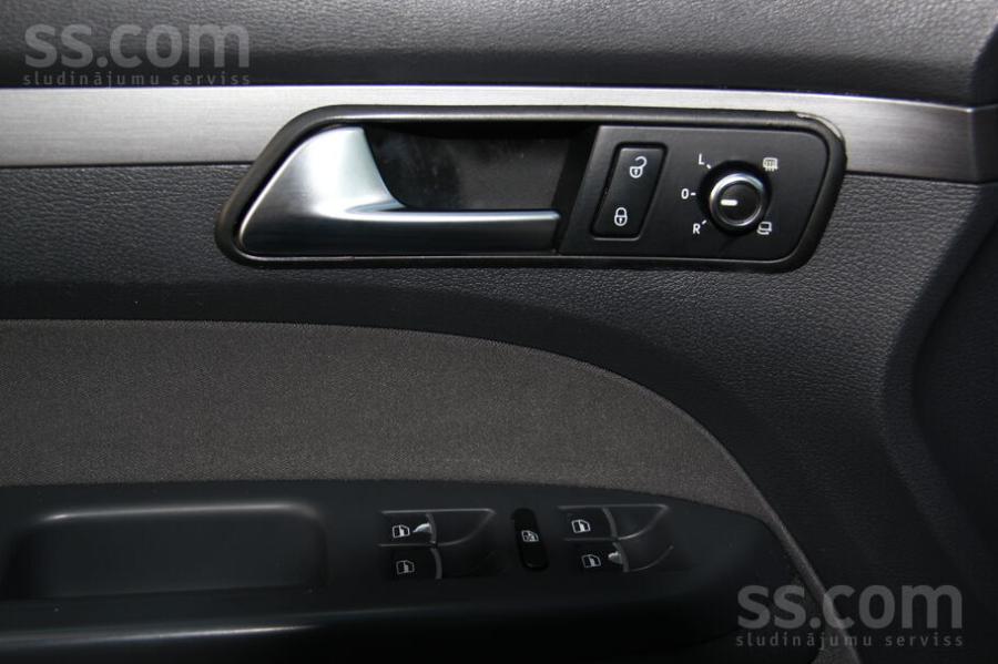Pelēks Volkswagen Touran 2011 Rēzekne, ar dzinēja tilpumu 1.60 L un nobraukumu 306 tūkst. km par 6500 €, foto 14 vietnē AUTOMOTO.COM.LV