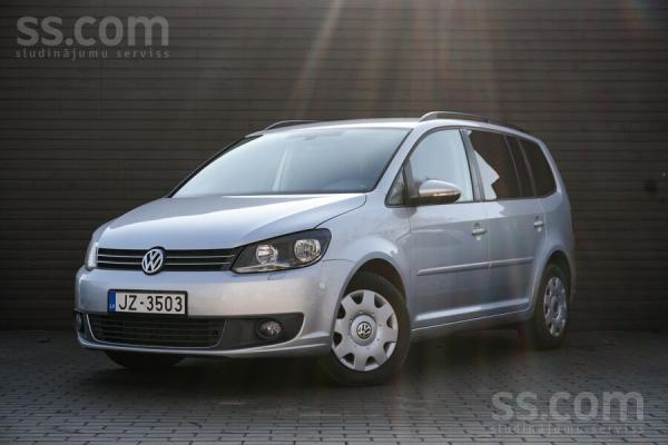 Серый Фольксваген Туран 2011 в Рига, объемом двигателя 1.60 л и пробегом 283 тыс. км за 6490 €, фото 1 на AUTOMOTO.COM.LV