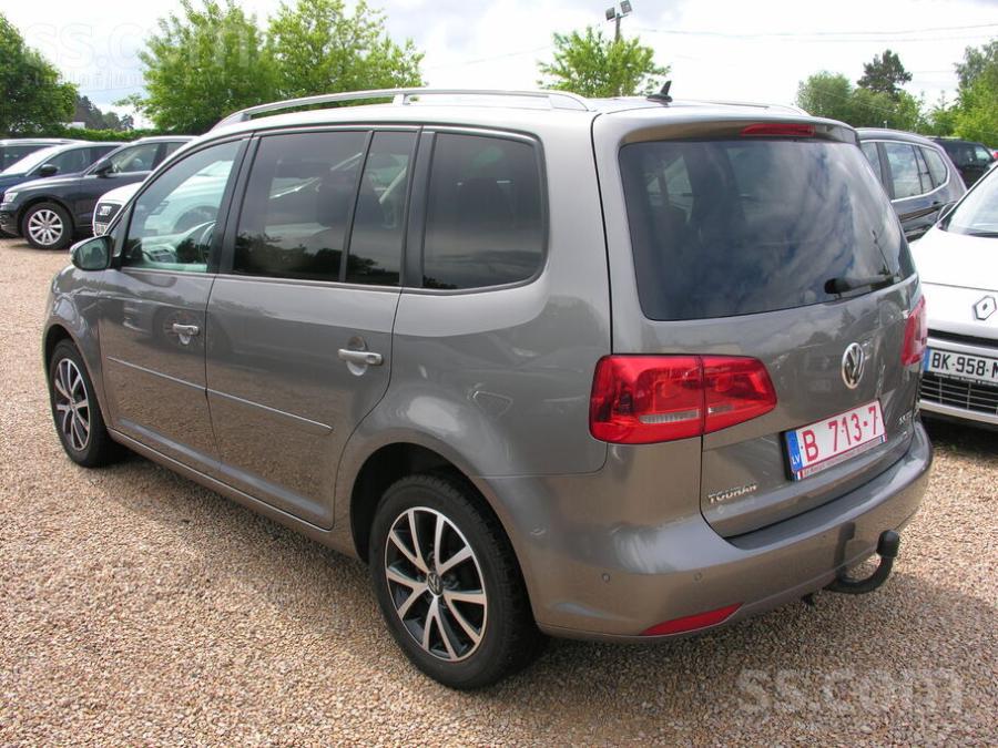 Pelēks Volkswagen Touran 2011 Rīga, ar dzinēja tilpumu 2.00 L un nobraukumu 0 tūkst. km par 6450 €, foto 5 vietnē AUTOMOTO.COM.LV