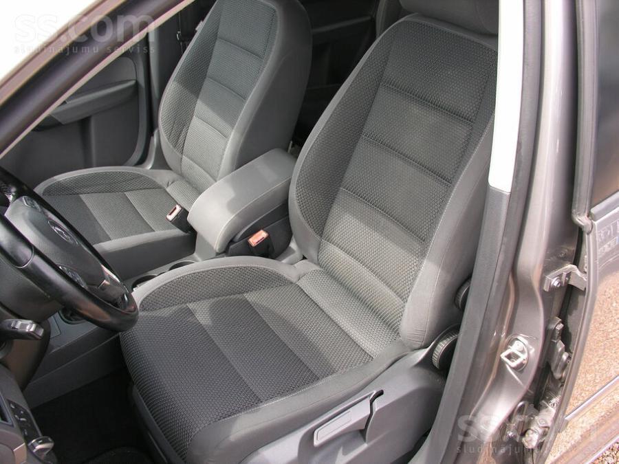 Pelēks Volkswagen Touran 2011 Rīga, ar dzinēja tilpumu 2.00 L un nobraukumu 0 tūkst. km par 6450 €, foto 10 vietnē AUTOMOTO.COM.LV