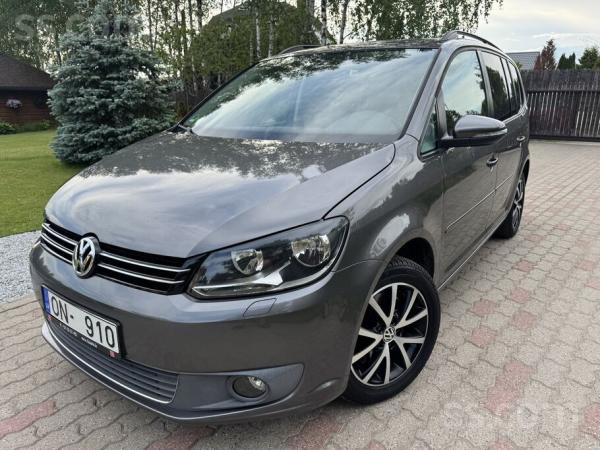 Pelēks Volkswagen Touran 2011 Ogre, ar dzinēja tilpumu 2.00 L un nobraukumu 223 tūkst. km par 6880 €, foto 1 vietnē AUTOMOTO.COM.LV