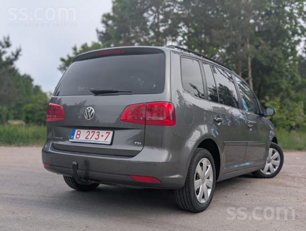 Pelēks Volkswagen Touran 2011 Rīga, ar dzinēja tilpumu 1.40 L un nobraukumu 194 tūkst. km par 5700 €, foto 9 vietnē AUTOMOTO.COM.LV
