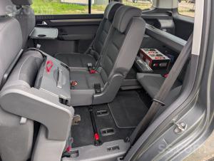 Grey Volkswagen Touran 2011 in Riga, with an engine capacity of 1.40 L and mileage of 194 thousand km for 5700 €, photo 19 on AUTOMOTO.COM.LV