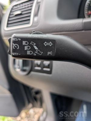 Grey Volkswagen Touran 2011 in Riga, with an engine capacity of 1.40 L and mileage of 194 thousand km for 5700 €, photo 27 on AUTOMOTO.COM.LV