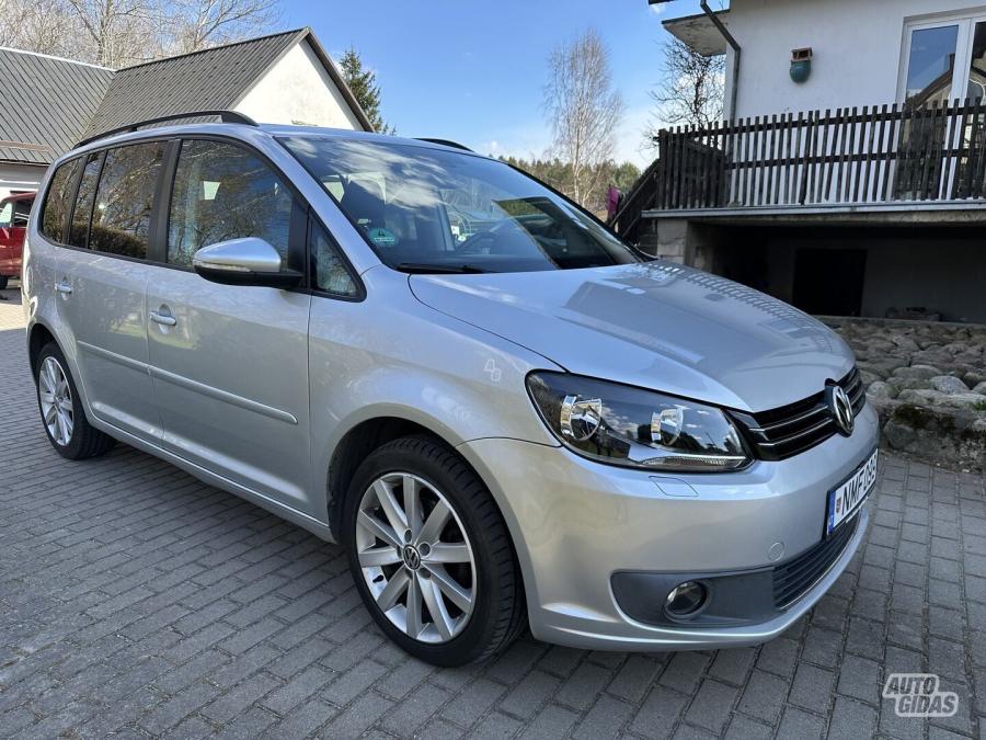 Pelēks Volkswagen Touran 2011 Šilutė, ar dzinēja tilpumu 1.60 L un nobraukumu 280 tūkst. km par 5800 €, foto 3 vietnē AUTOMOTO.COM.LV