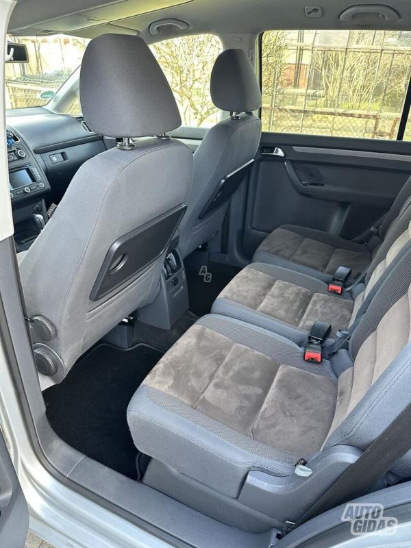 Pelēks Volkswagen Touran 2011 Šilutė, ar dzinēja tilpumu 1.60 L un nobraukumu 280 tūkst. km par 5800 €, foto 6 vietnē AUTOMOTO.COM.LV
