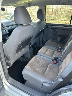 Pelēks Volkswagen Touran 2011 Šilutė, ar dzinēja tilpumu 1.60 L un nobraukumu 280 tūkst. km par 5800 €, foto 7 vietnē AUTOMOTO.COM.LV