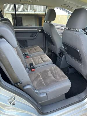 Pelēks Volkswagen Touran 2011 Šilutė, ar dzinēja tilpumu 1.60 L un nobraukumu 280 tūkst. km par 5800 €, foto 9 vietnē AUTOMOTO.COM.LV